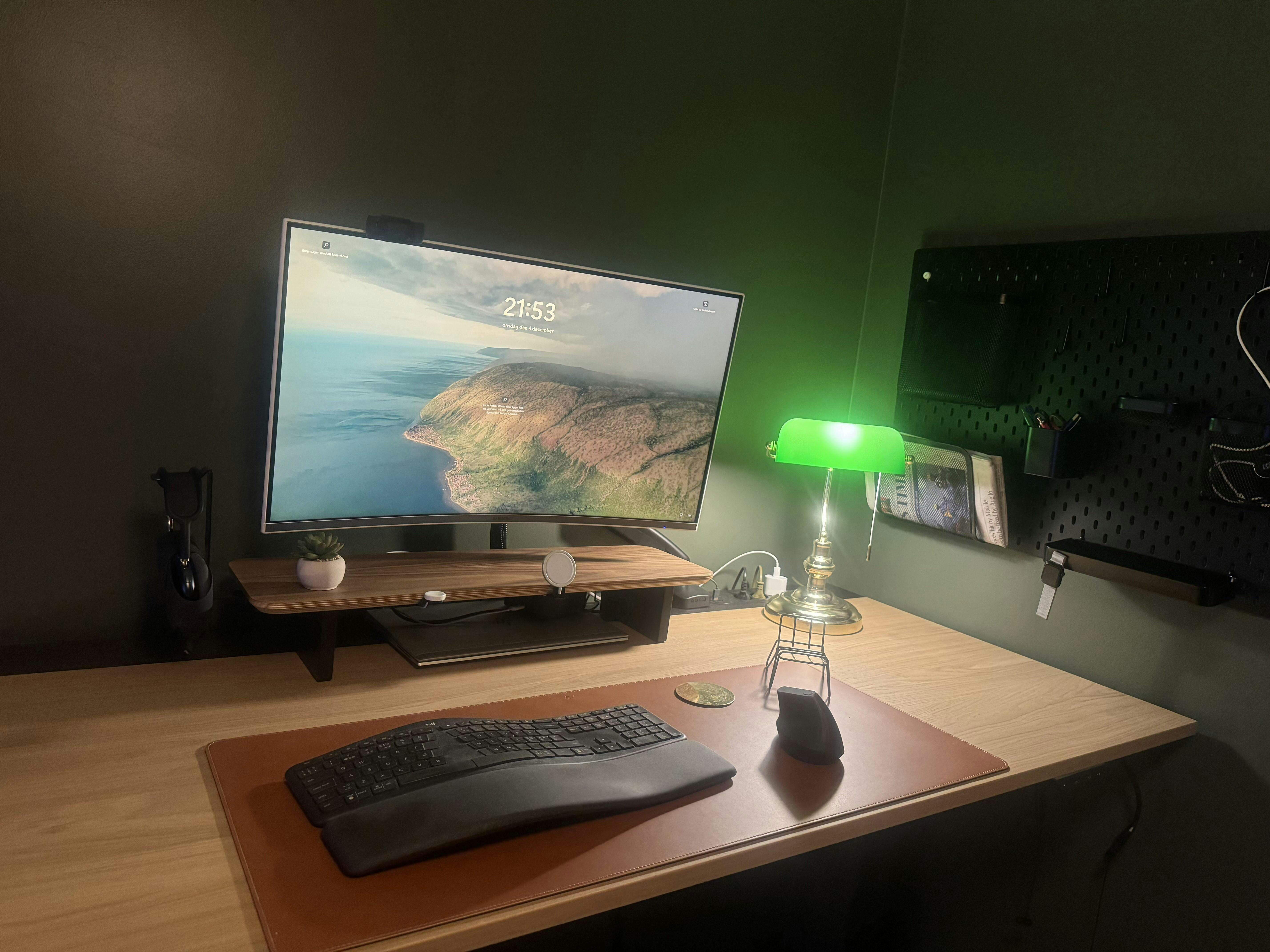 Setup Cockpit – The Dual Monitor Stand for your Desk Setup | BALOLO