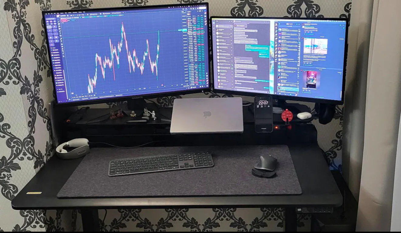 Setup Cockpit – The Dual Monitor Stand for your Desk Setup | BALOLO