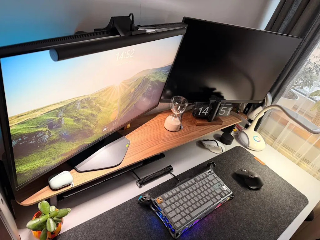 Setup Cockpit – The Dual Monitor Stand for your Desk Setup | BALOLO