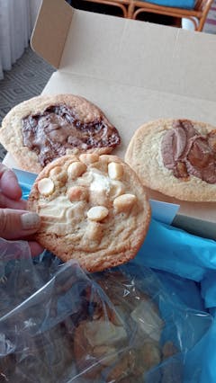 Basic Az Bakes - Spreading Sweetness, NZ Wide!