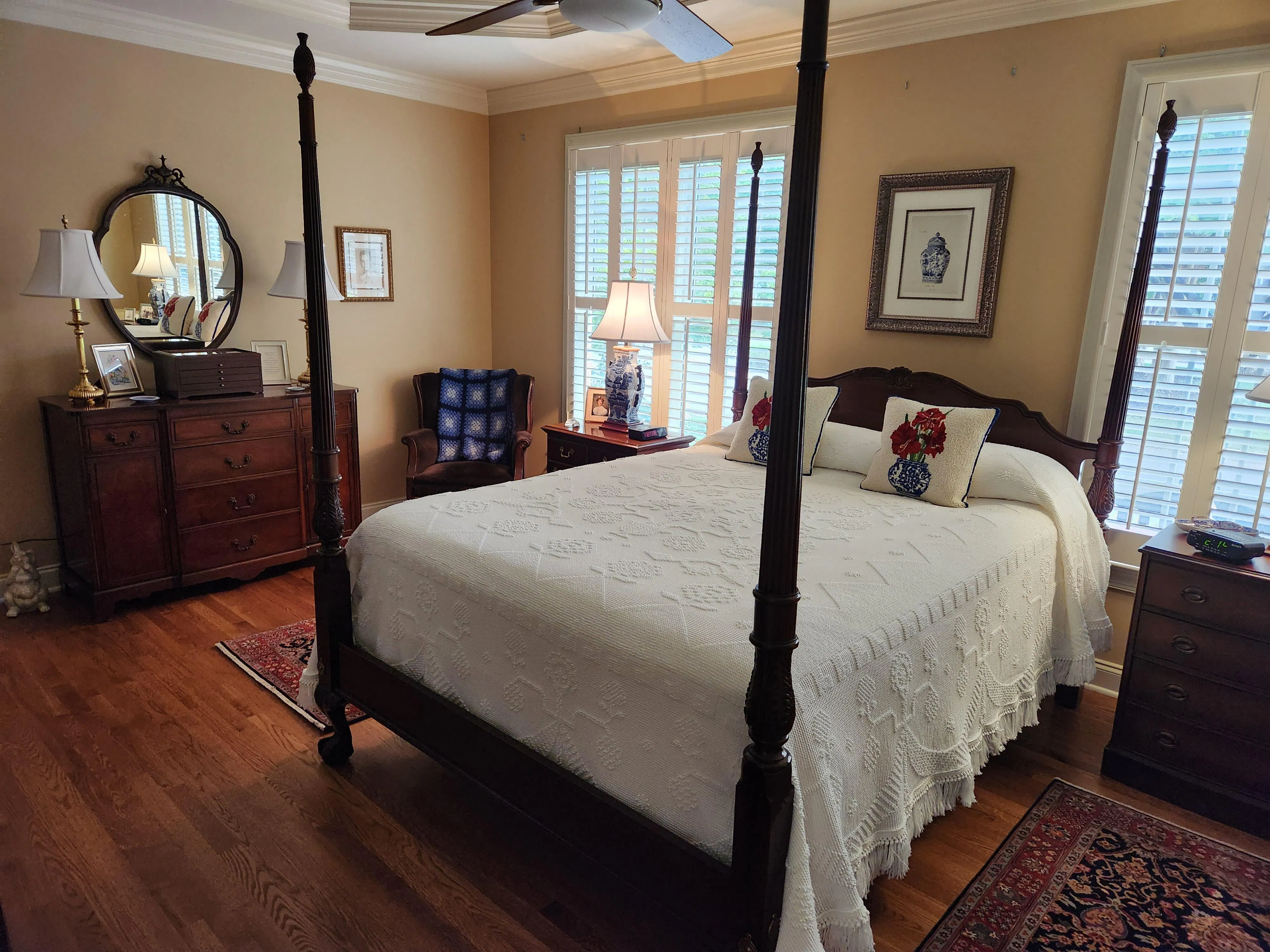 Martha Washington's Choice Bedspread – Bates Mill Store