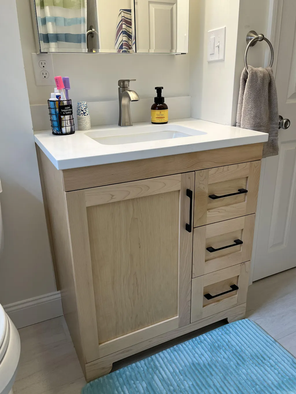 Chester 42" Solid-Wood Vanity with Quartz Countertop