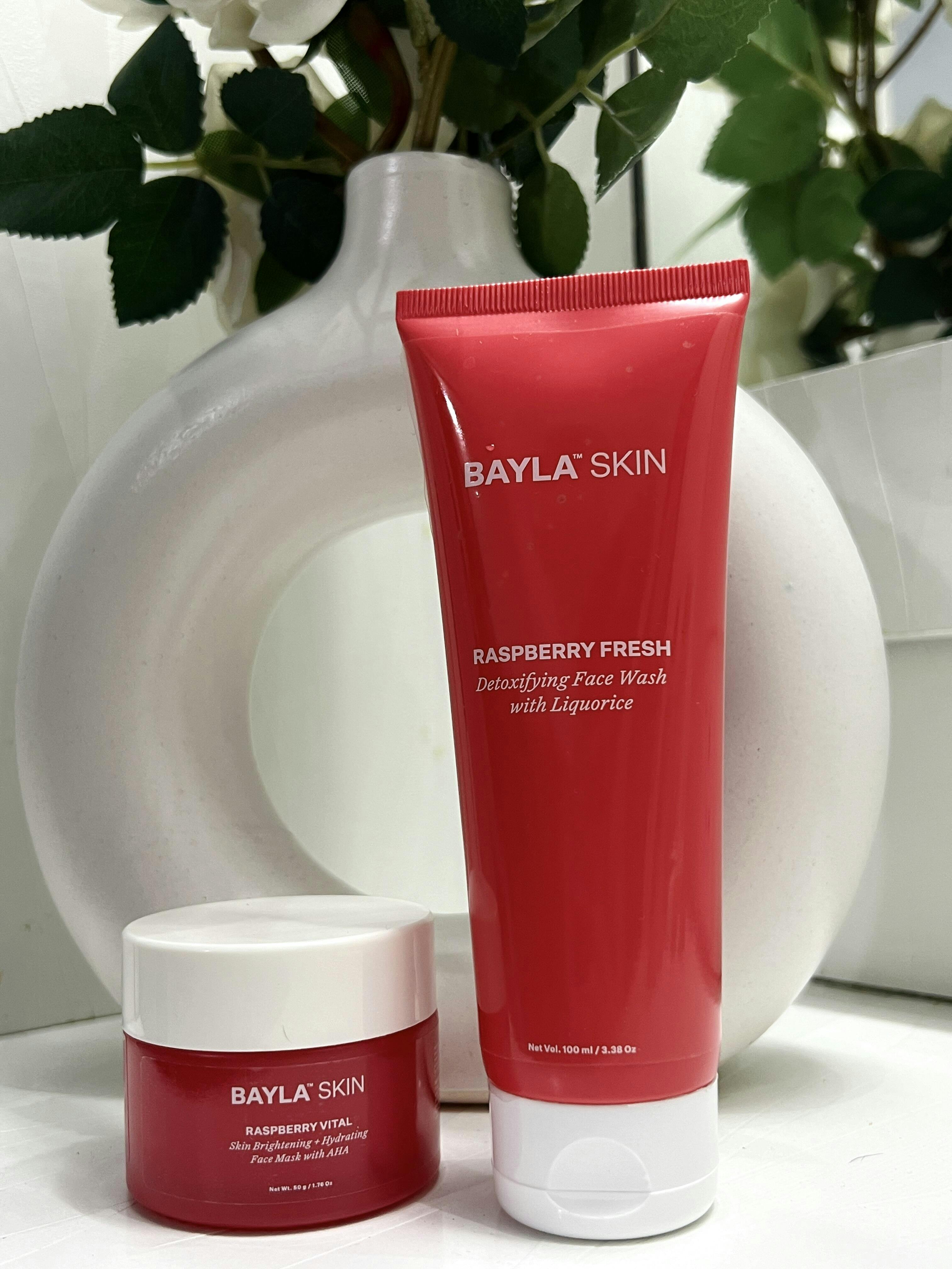 Raspberry Skin-Brightening Face Mask for Glowing Skin