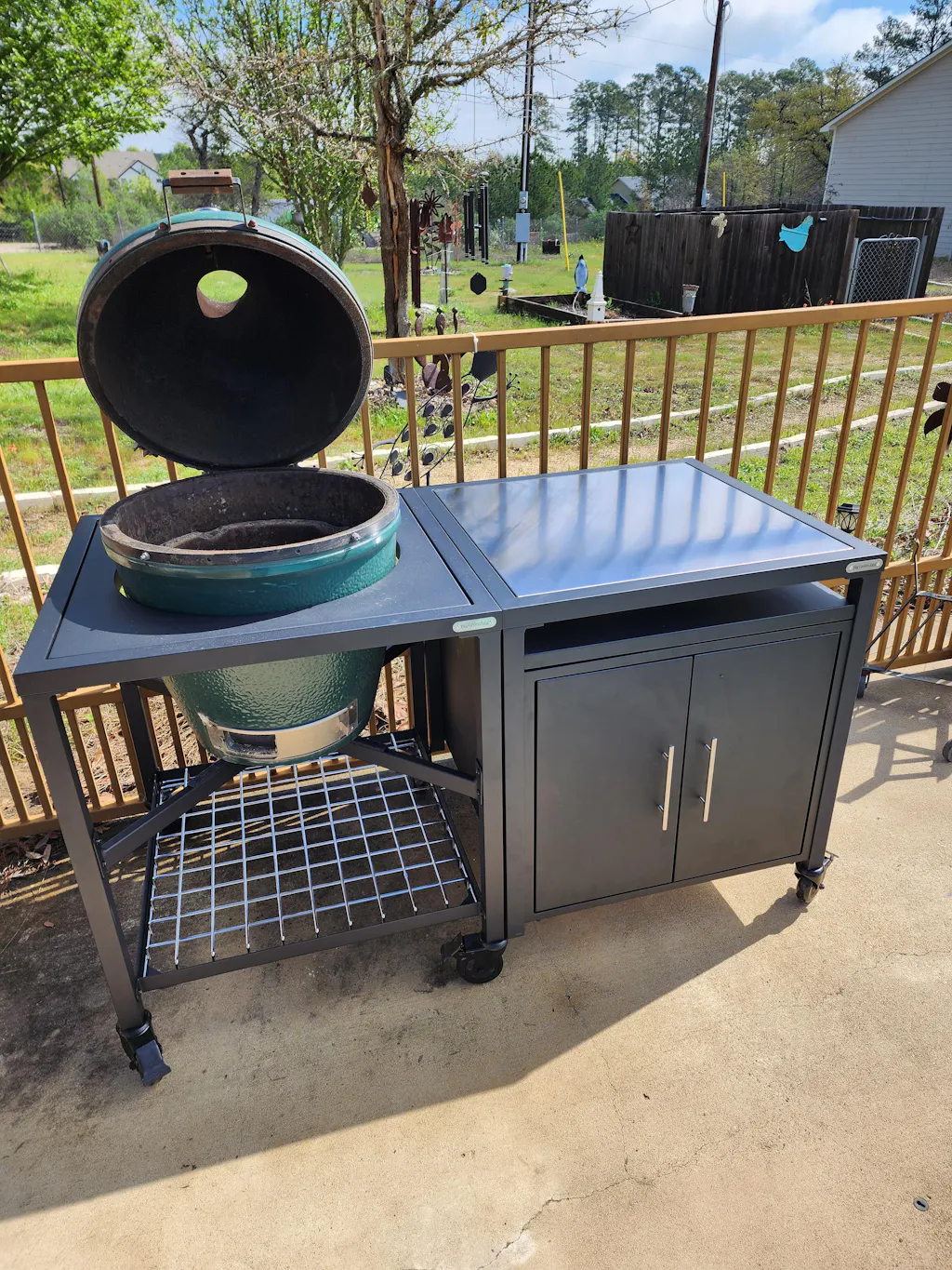 Big Green Egg: Modular Expansion Cabinet