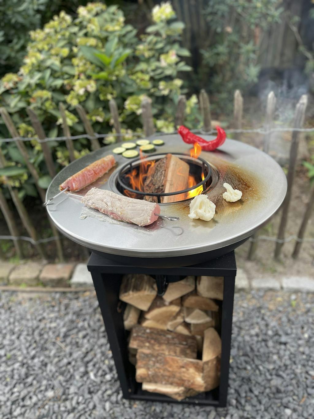 Barbecue Plancha Grill Amigo - Avec couvercle et rangement bois Ø67cm ...