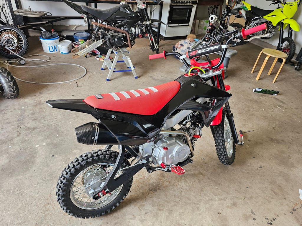 Swingarm - Stock Comp Signature CRF110F (Includes Chain Guide) – BBR ...