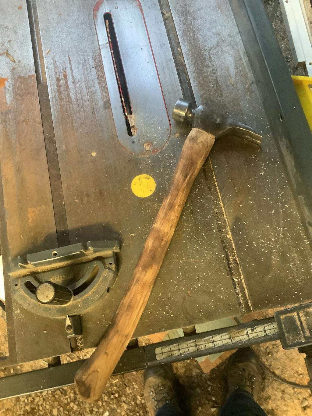 18" Curved Grip (Ax) California Framing Hammer Handle. New Hickory Rep ...