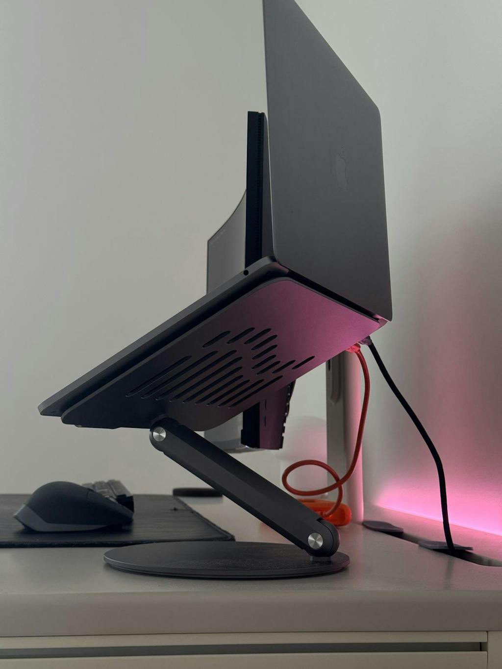 Slant - Angled Laptop Stand for Desk (Foldable) | Beflo – beflo