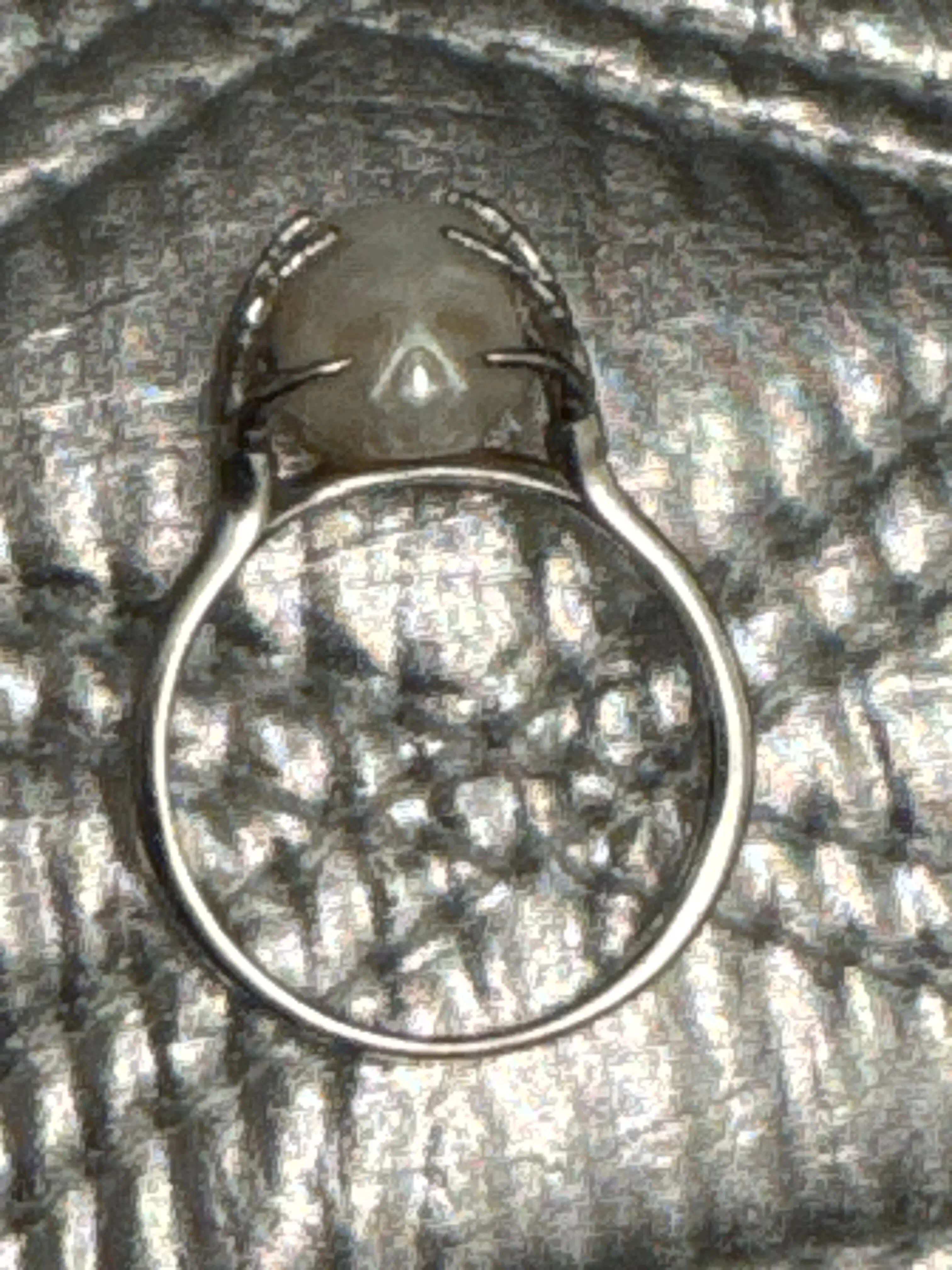 Hands On Head Pearl Cranium Ring-Belle Juri