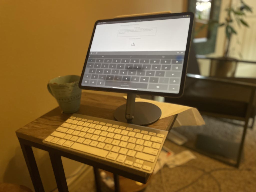 Infinity Pro Magnetic iPad Stand – Benks