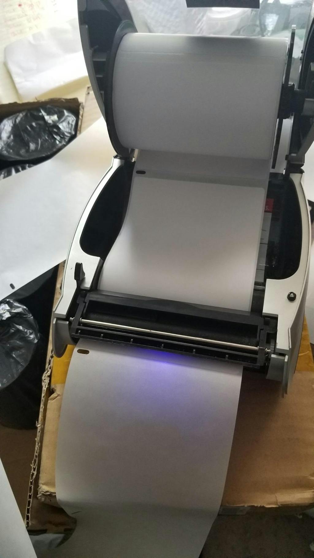 How to Load or Change Label Rolls of My Brother Label Printer ...