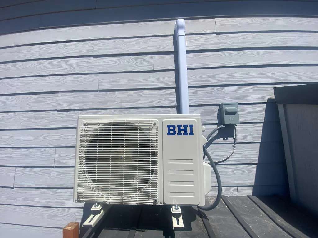 BHI 12,000 BTU 17 SEER2 Ductless Mini Split Air Conditioner with Heat