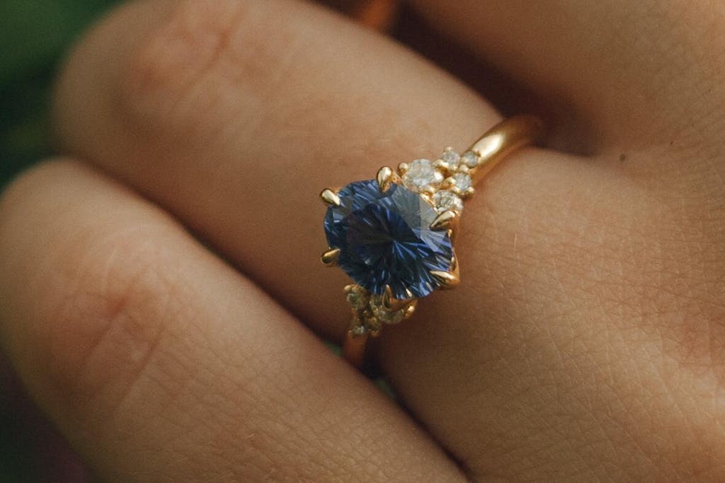 Montreal Ring, Oval Cut – Bijou Lab