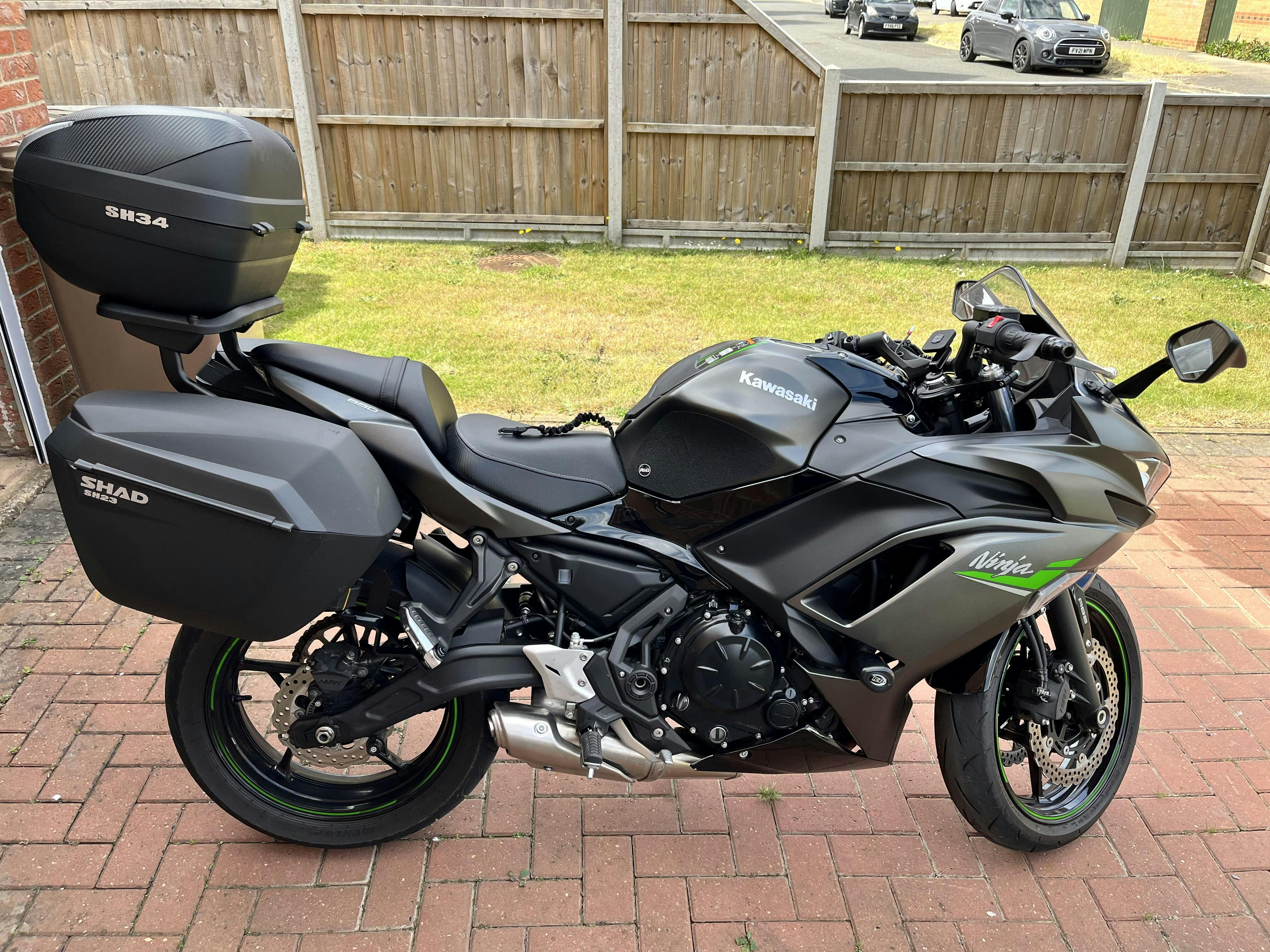 SHAD SH23 Panniers - 23 Litre Motorcycle Side Cases – Bike Luggage