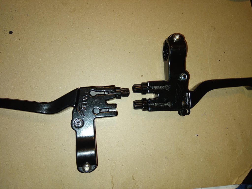 Dual Brake Lever - Sunlite Alloy Dual Brake Lever | BikeBerry.com