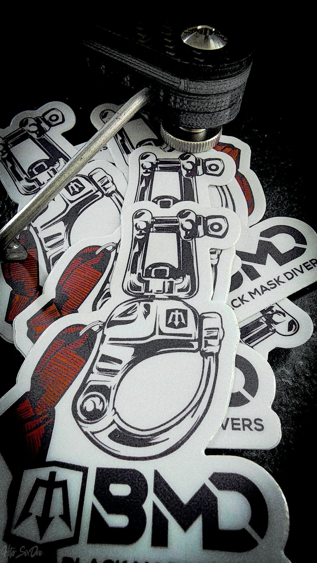 Snap Shackle Sticker – Black Mask Divers