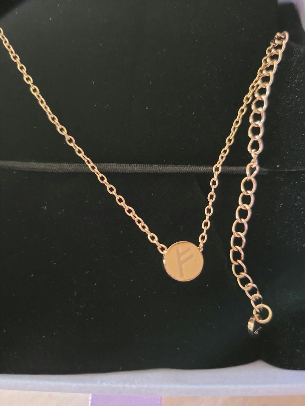 An Introduction to Glamour Magick – Blessed Be Magick