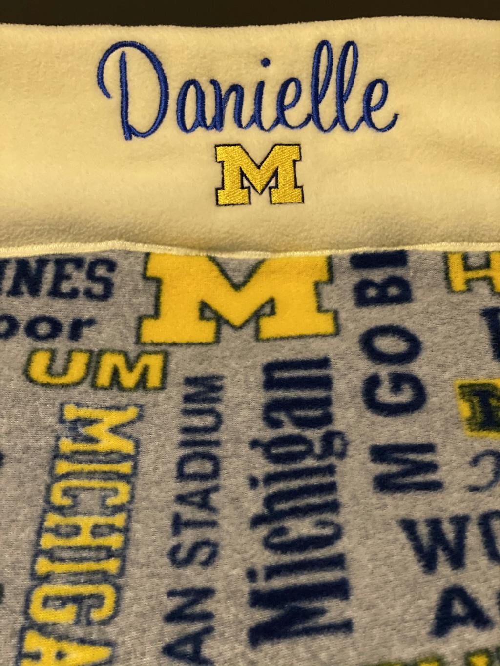 Michigan Wolverines Embroidery Design ⋆ 6 sizes ⋆ Blu Cat Red Dog