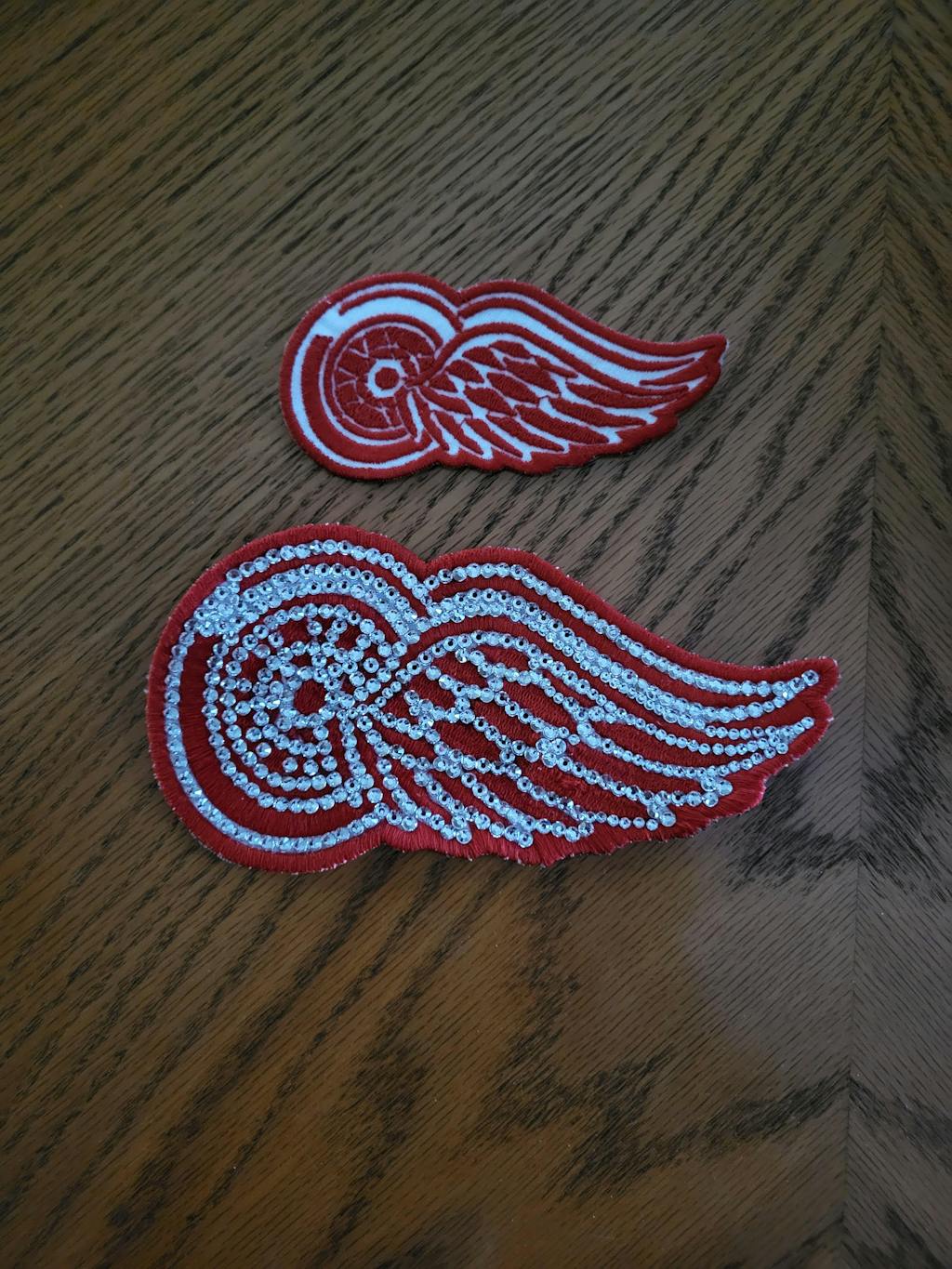 Embroidery Designs Home ⋆ Blu Cat Red Dog - Top Quality Applique