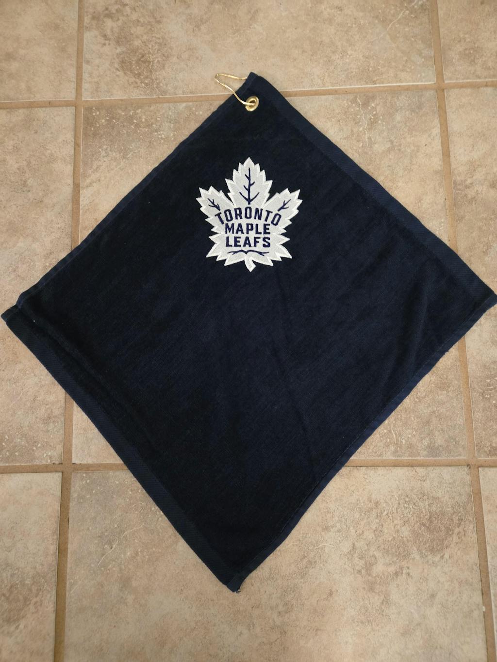 Michigan Wolverines Embroidery Design ⋆ 6 sizes ⋆ Blu Cat Red Dog