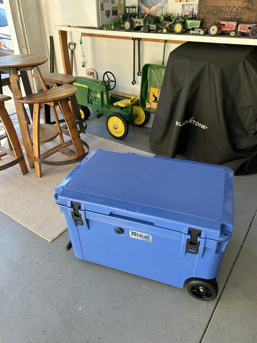 110 Quart Ark Series Roto-Molded Wheeled Cooler – Blue Coolers Canada