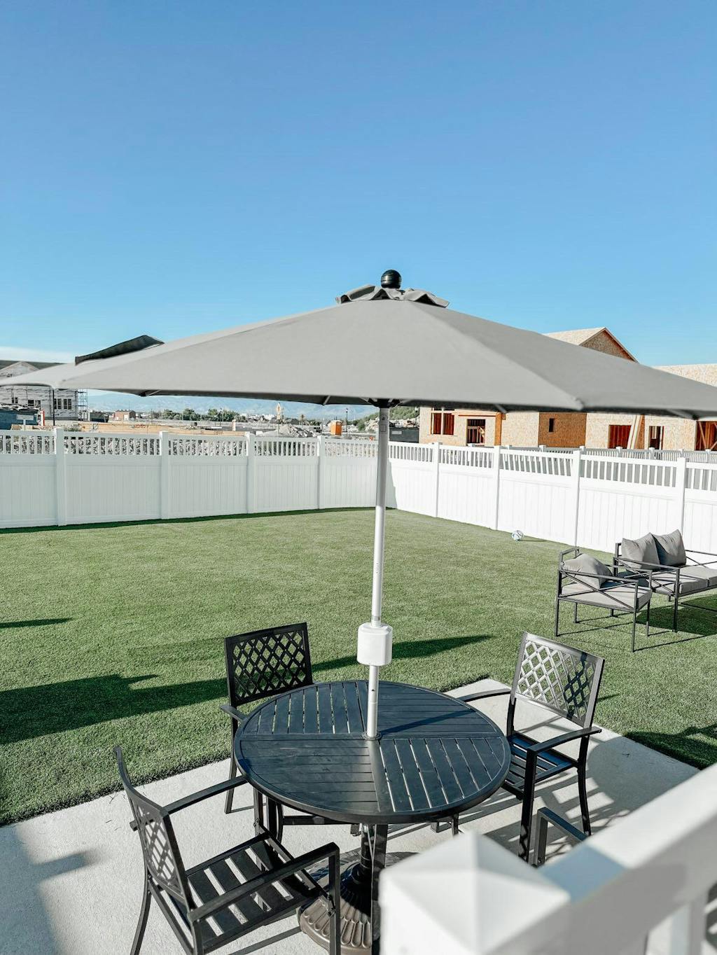 Automatic Patio Umbrella with Remote Control | Bluu Maple Pro