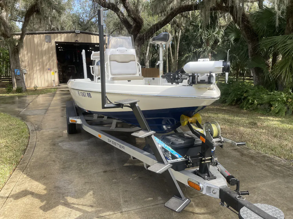 Skeeter Bass Boat Trailer Steps by BoatEFX | Best Boat Trailer Steps