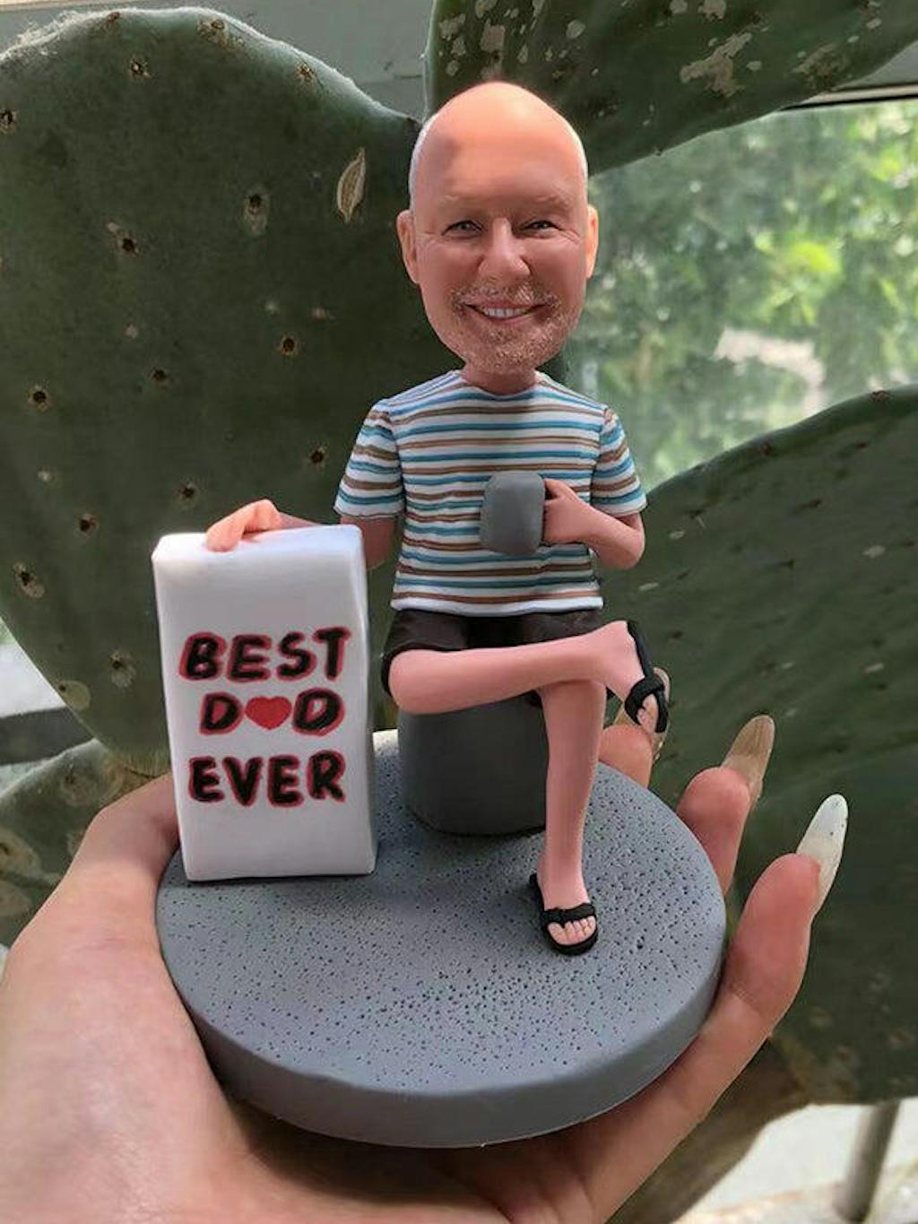 Personalized Custom Bobblehead with "BEST DAD EVER" – BobbleGifts