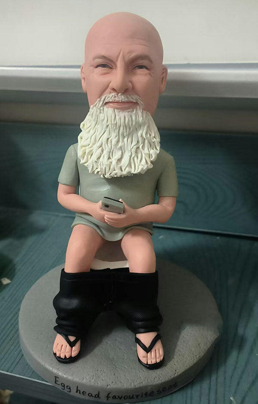 Humorous Bobbleheads Sit On Toilet - Creative & Unique Gift Ideas ...