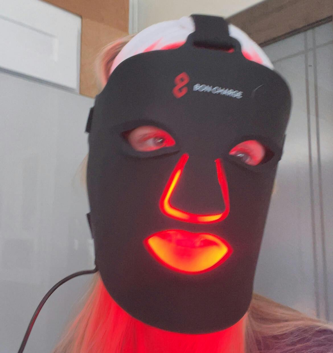 Best Red Light Face Mask | Younger-Looking Skin | BON CHARGE – Bon Charge