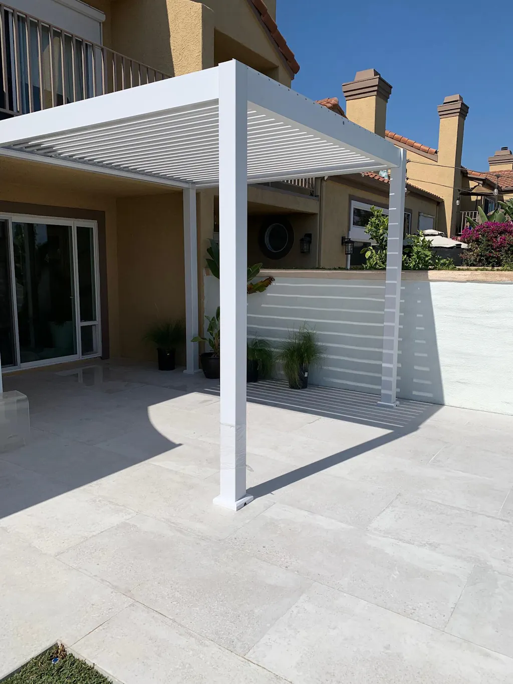 Bon Pergola - Shop Modern Motorized Louver Pergola Kits CA