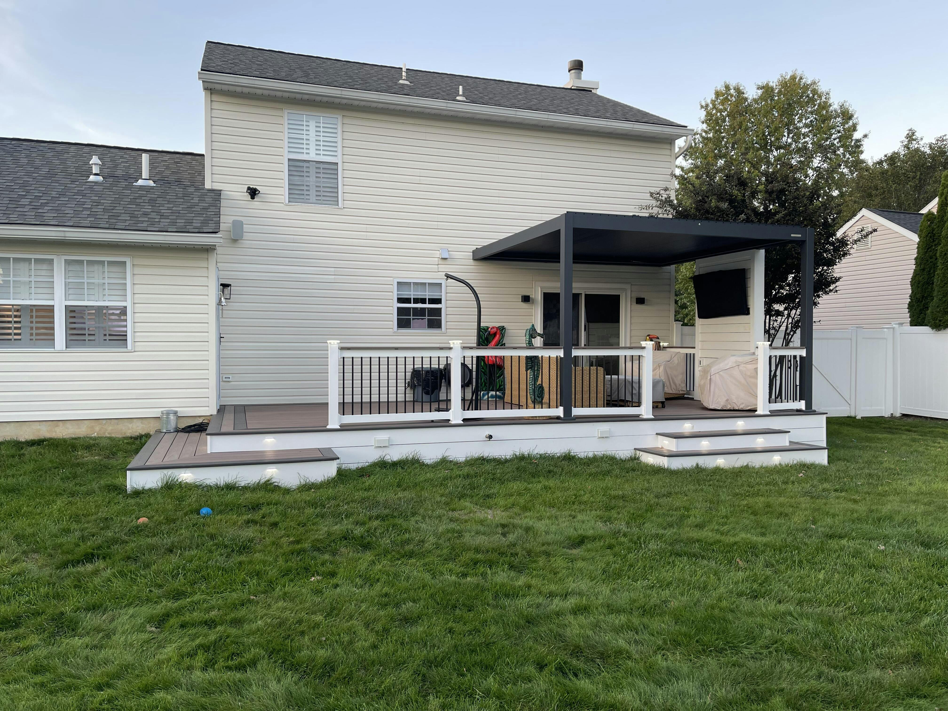 Villa Pergola - Motorized Louver W/ Edge Lighting