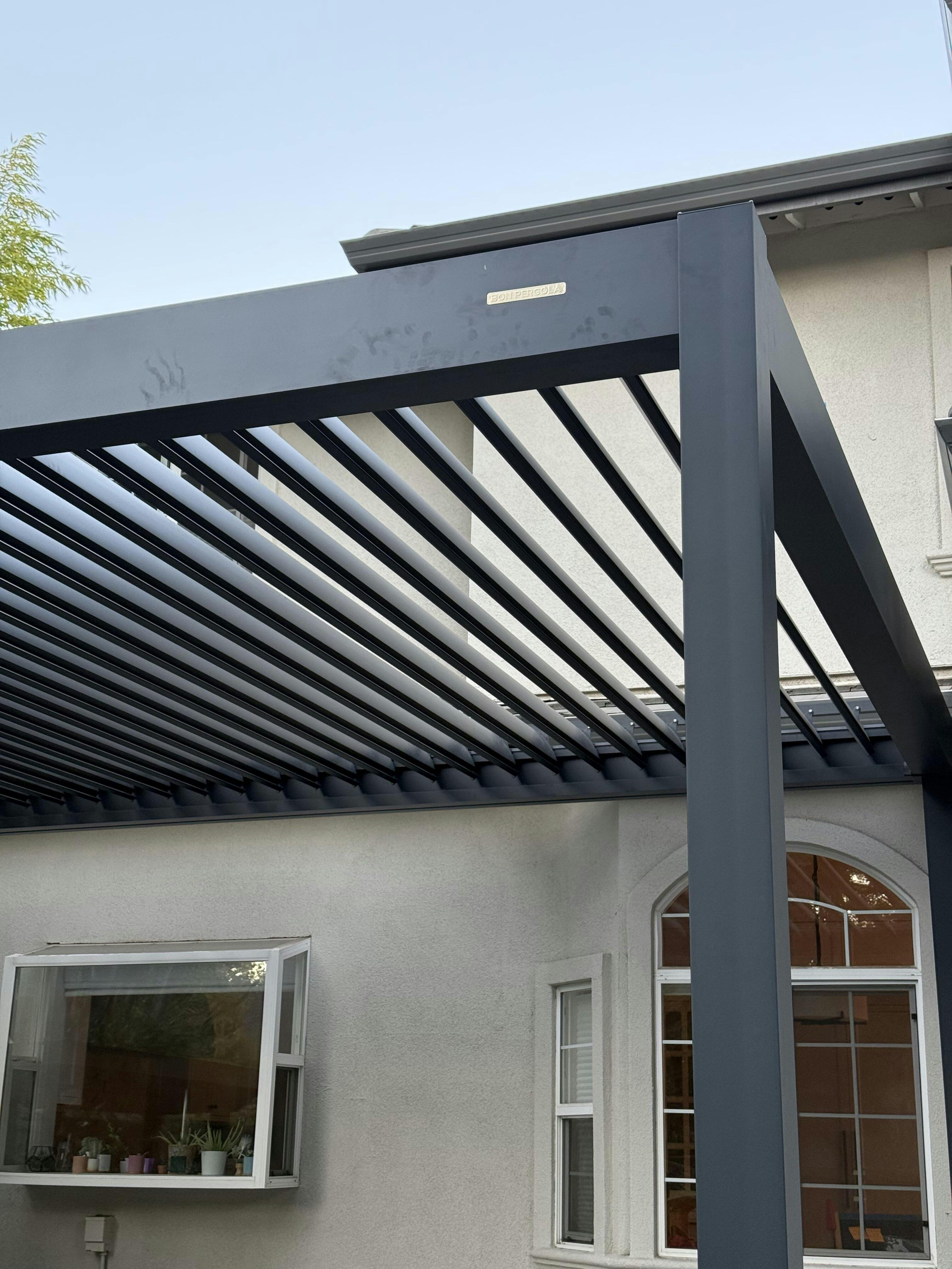 Weatherproof Pergola - Motorized Louver W/ Lighting