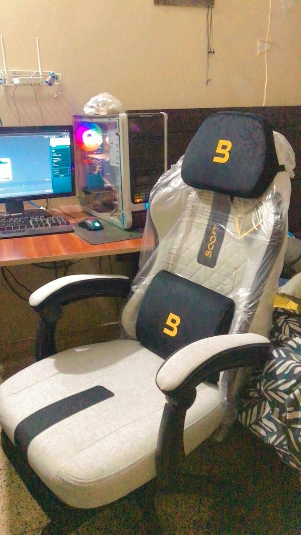 Boost Surge Pro Ergonomic Chair with Footrest | Ergonomic Gaming Chairs