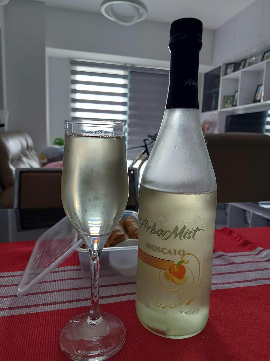 Arbor Mist Peach Moscato 750ml Wine - Boozy.ph