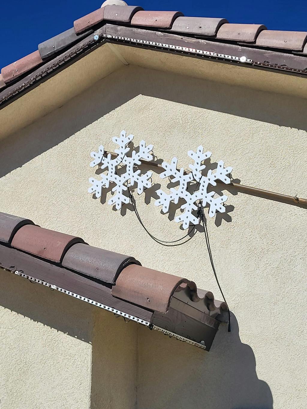 ChromaFlakes 24"--3 Prong Fancy 50 | Premium Quality Coro Props and ...