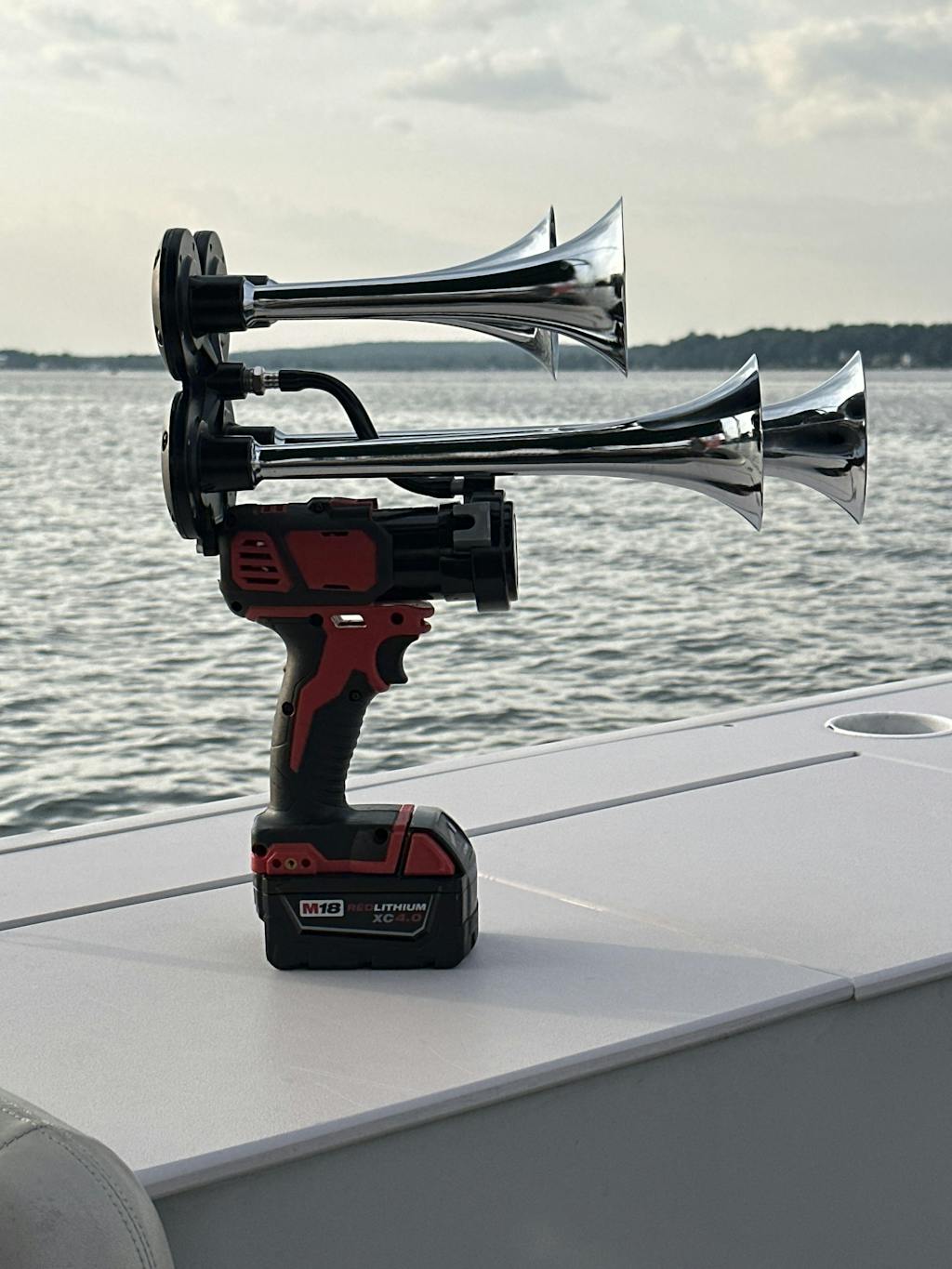 Milwaukee Train Horn M18: Quad Air Horn - 130db