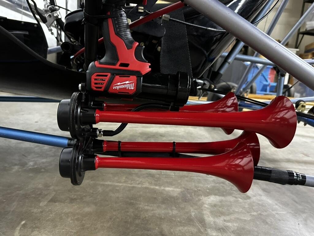 Milwaukee Train Horn M18: Quad Air Horn - 130db