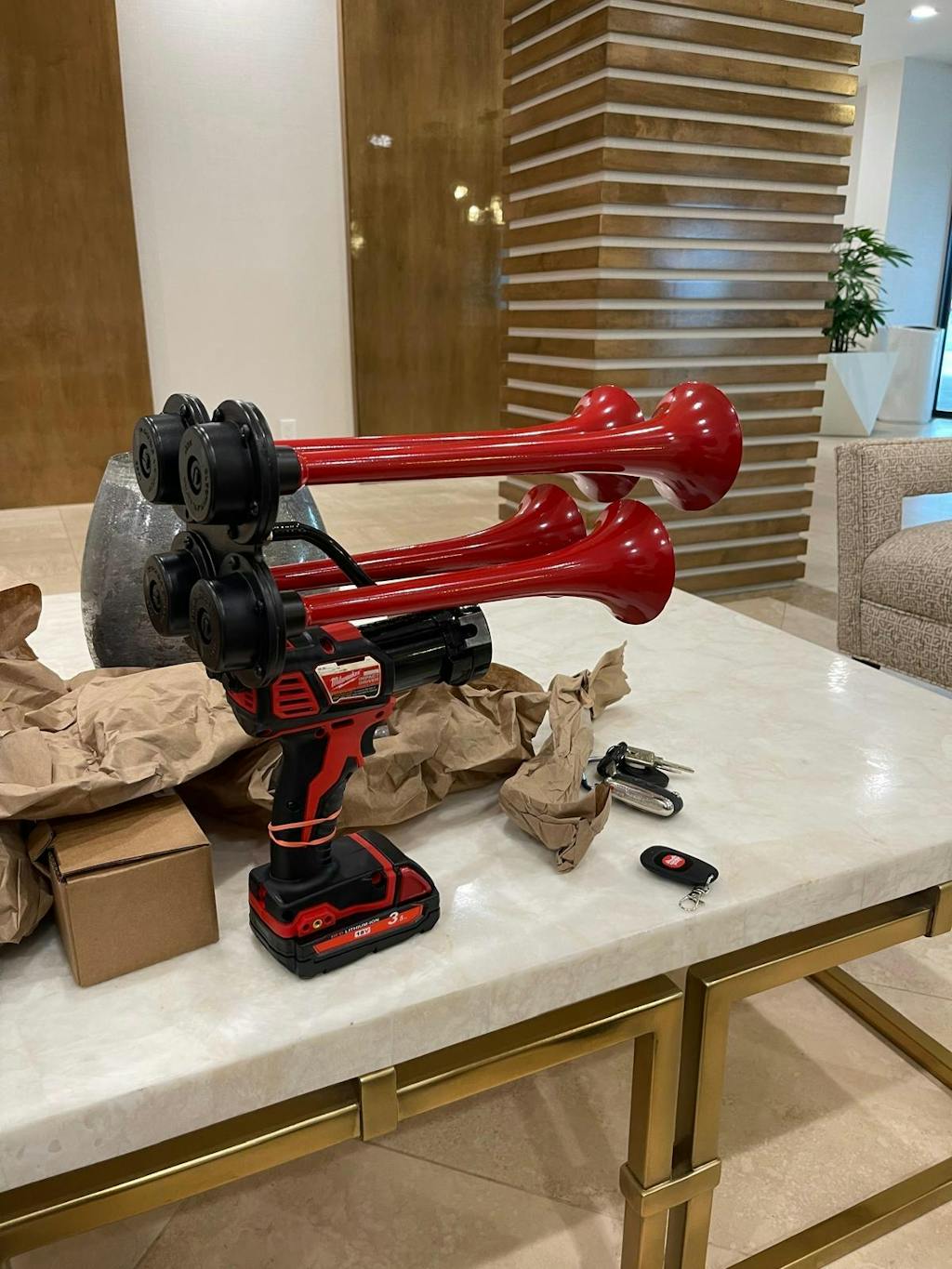 Milwaukee Train Horn M18 - Extreme Loud Air Horn with Remote