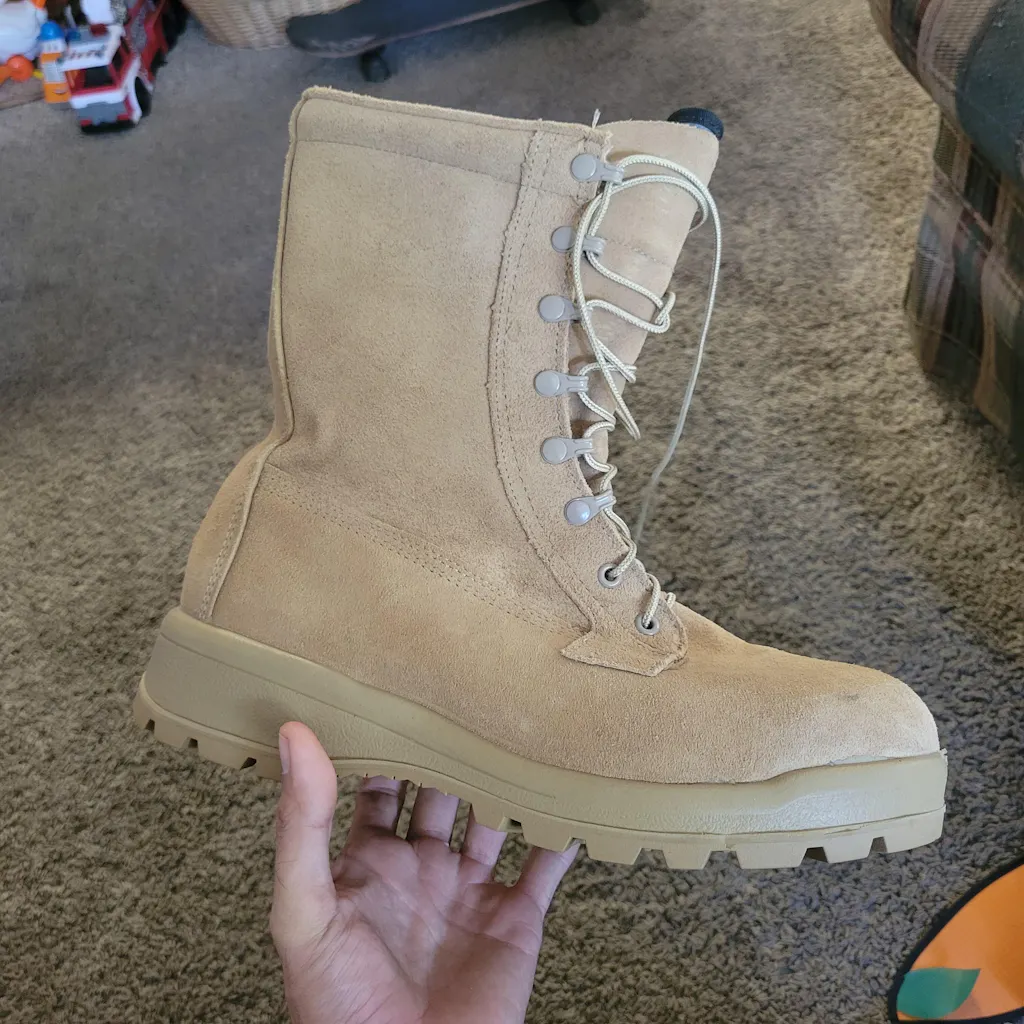 USGI Army Desert Sand Intermediate Cold Winter Weather Combat Boots ...