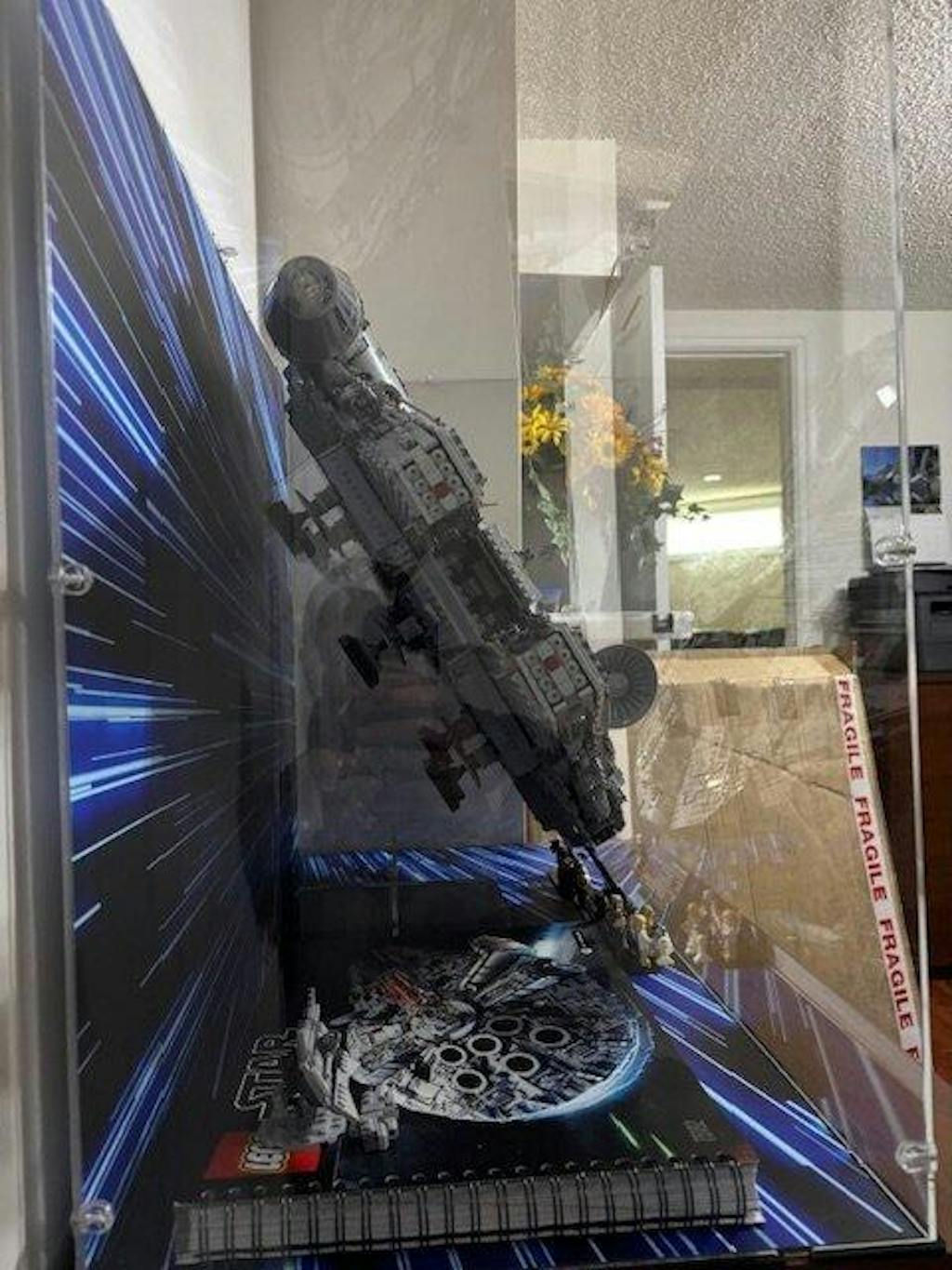 UCS Millennium Falcon Stand - Ultimate Display Solution – Brickcessories