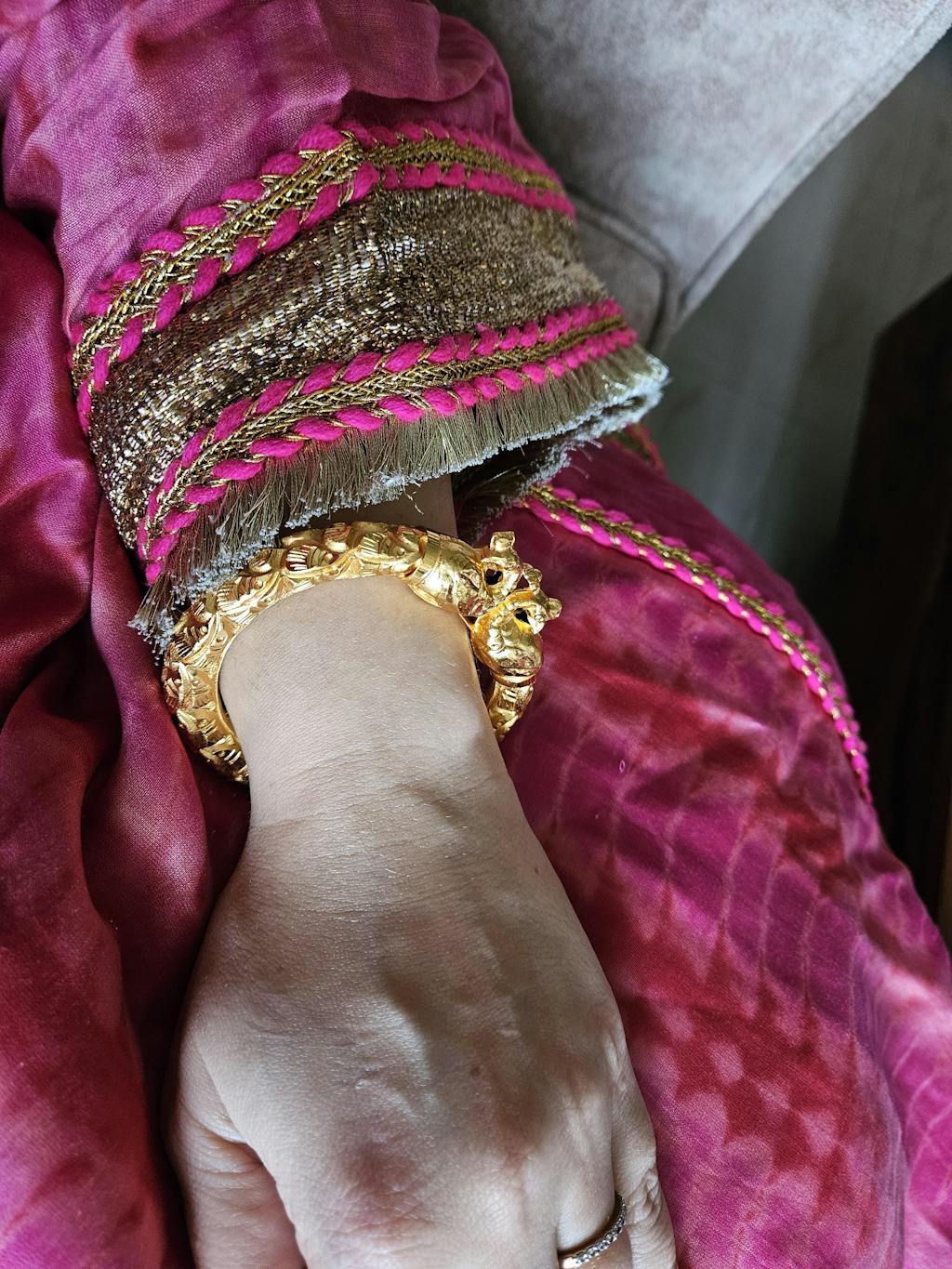 Shop Gold-plated Bridal Mangtika, Bengali Tiara-Tikli, Mathapatti