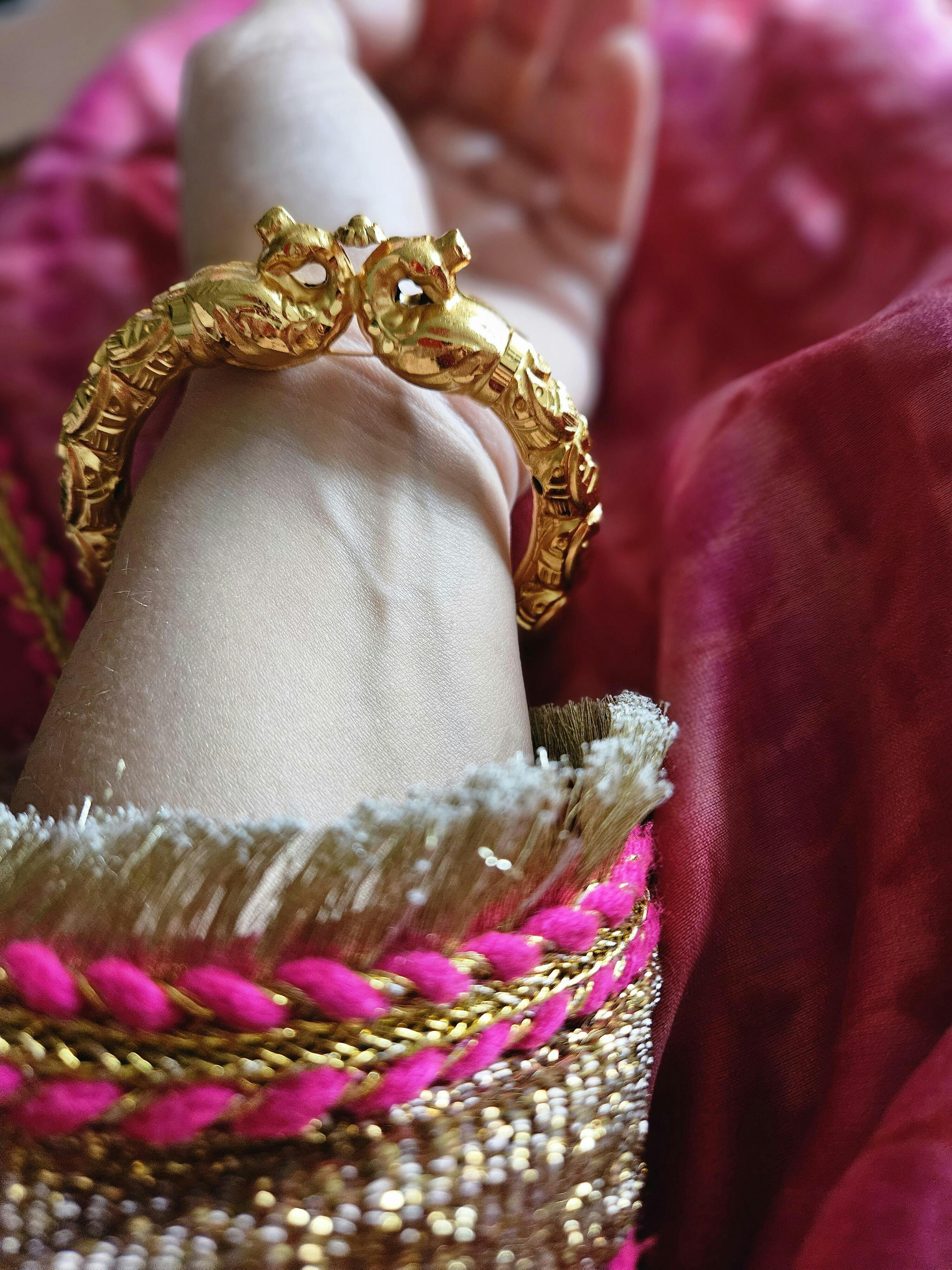 Shop Gold-plated Bridal Mangtika, Bengali Tiara-Tikli, Mathapatti