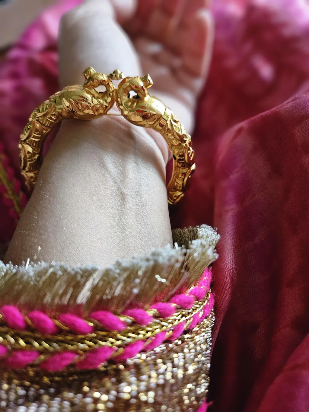 Shop Gold-plated Bridal Mangtika, Bengali Tiara-Tikli, Mathapatti