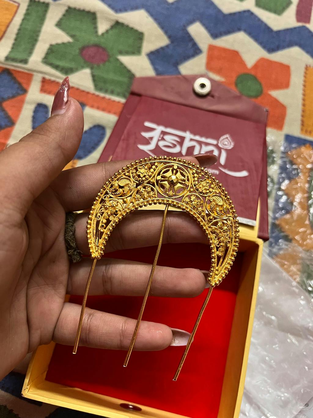 Shop Gold-plated Bridal Mangtika, Tiara -Tikli, Mathapatti