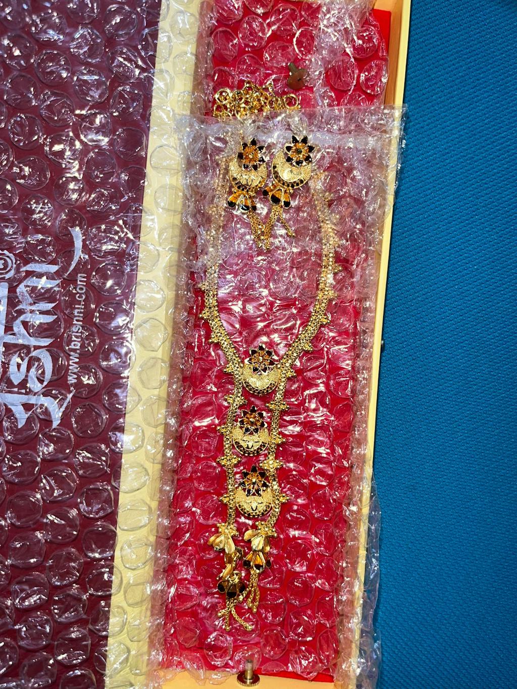 Shop Gold-plated Bridal Mangtika, Tiara -Tikli, Mathapatti