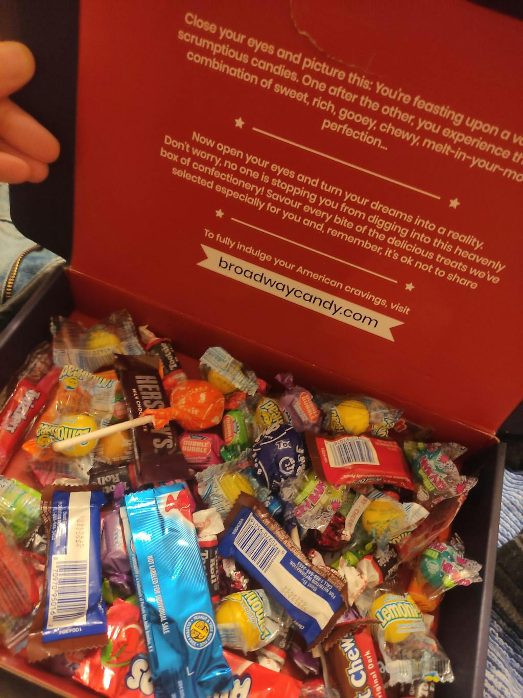 Mixed American Mini Candies Gift Box | 700g Assortment | Sweets & Choc ...