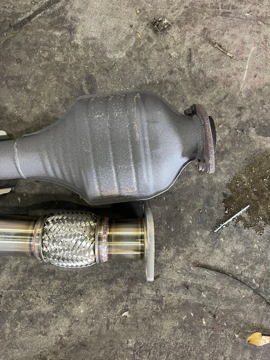 Lexus IS300 Y-Pipe / Midpipe (2001–2005) | Brockett Built