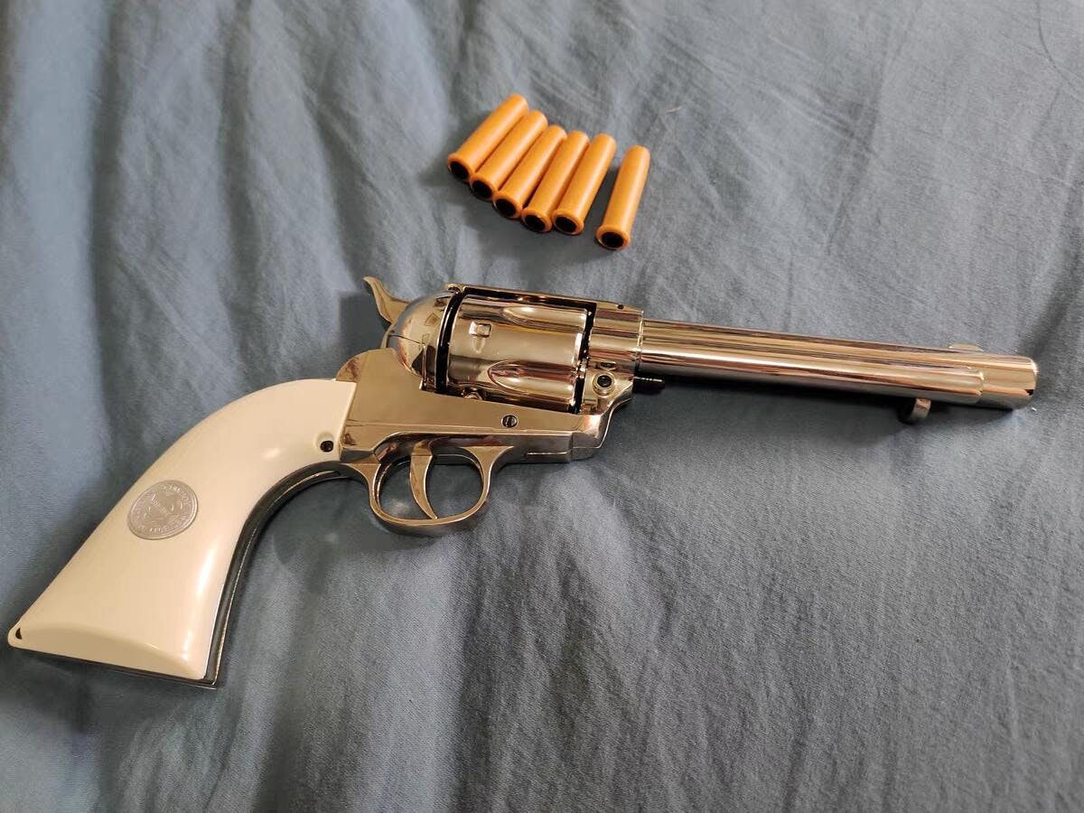 Cowboy Revolver Toy – BRRRRT