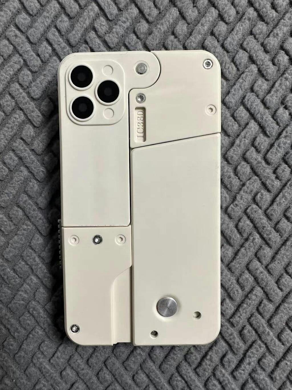 IC380 Cellphone Pistol Toy – BRRRRT